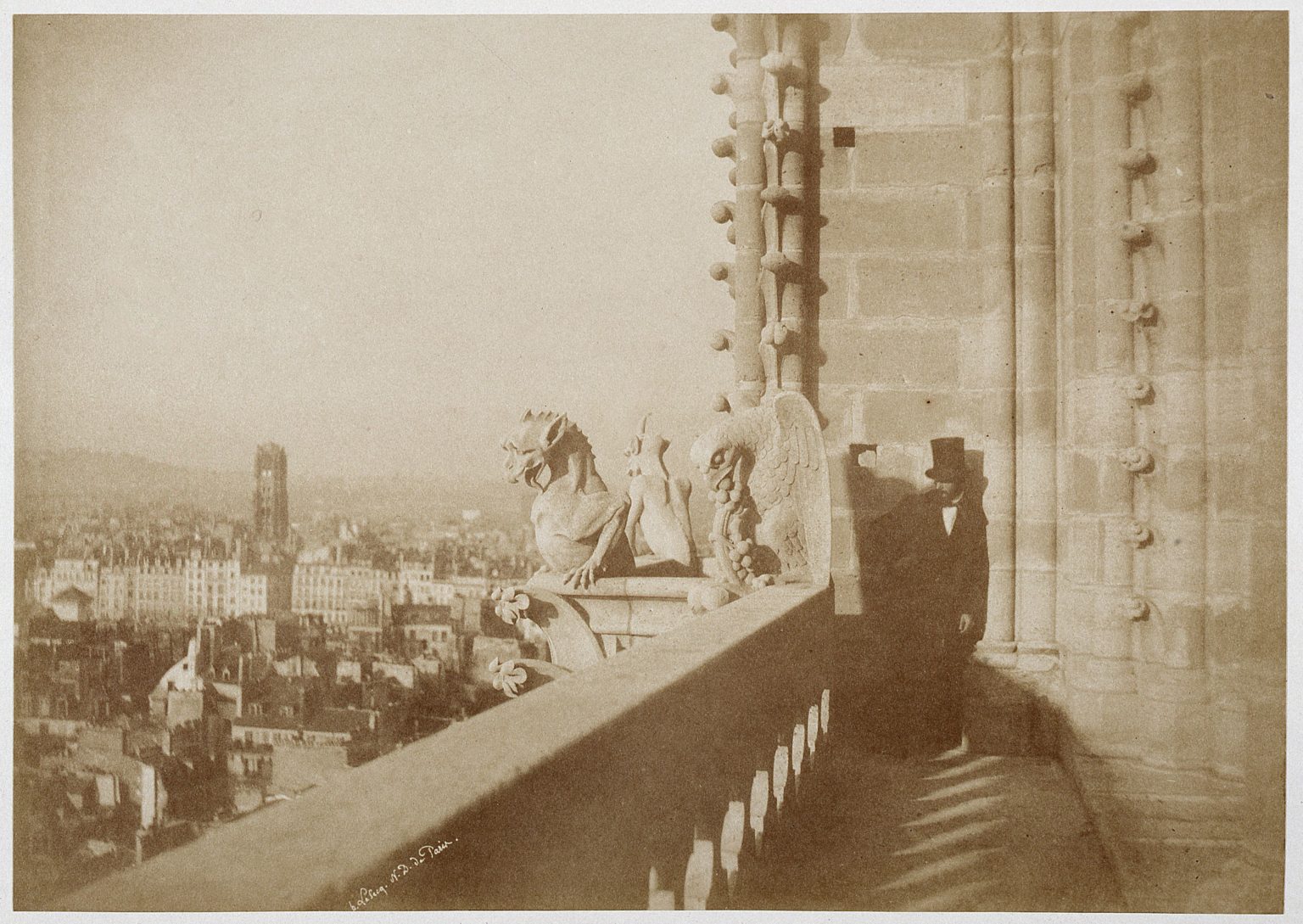 Portrait dit de « Charles Nègre à Notre-Dame de Paris » - Musées Grand-Est